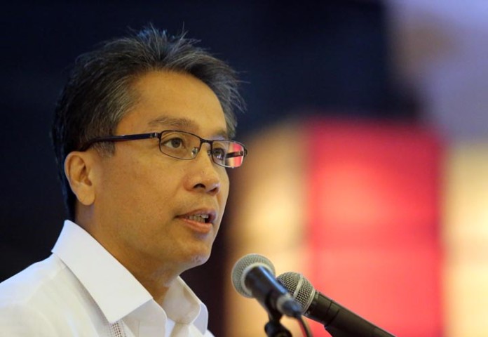 Read: Student Rebukes Mar Roxas In A Viral Open Letter | NewsFeed