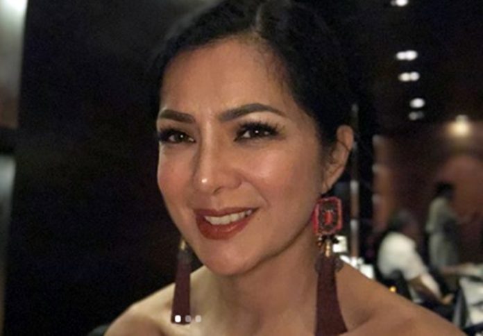 Alice Dixson Takes Flying Lessons, Dreams To Be A Pilot