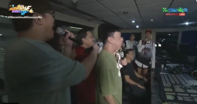 It's Showtime Staff Goes Viral While Watching Eat Bulaga | NewsFeed