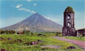 Phivolcs Warns of Lahar, Flooding Risks Near Mayon Volcano | NewsFeed